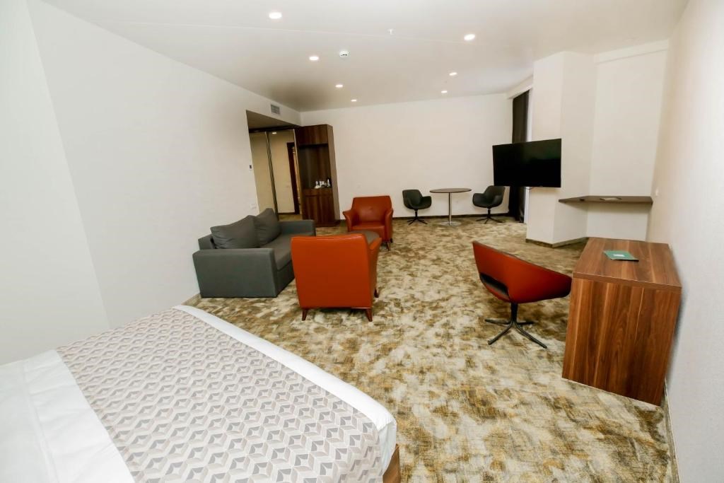 Prices for Deluxe Room in Kutaisi Inn Hotel in Kutaisi